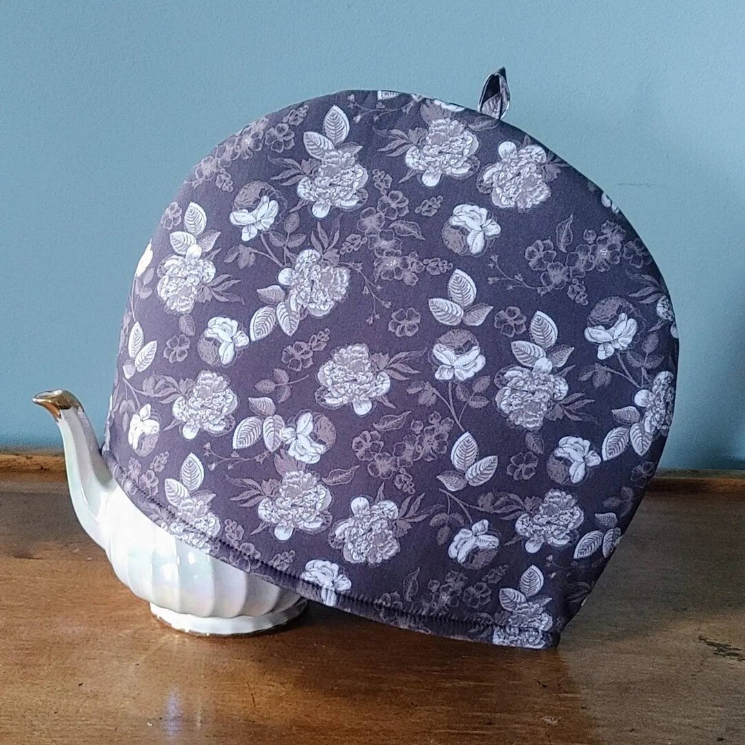 Floral Tea Cosy: Black and White Print, Double Insulated Six Cup Teapot ...