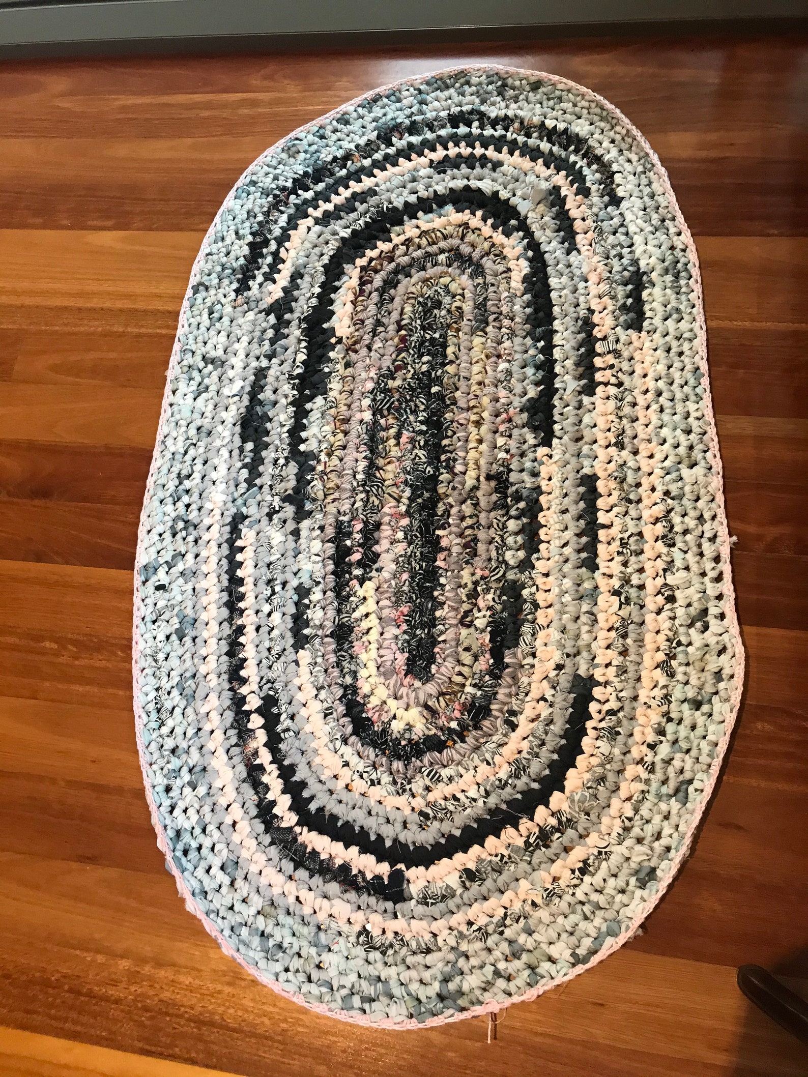 Mandala cloth rug Crochet Grey and pink 65cm x 110 cm Perfect | Etsy