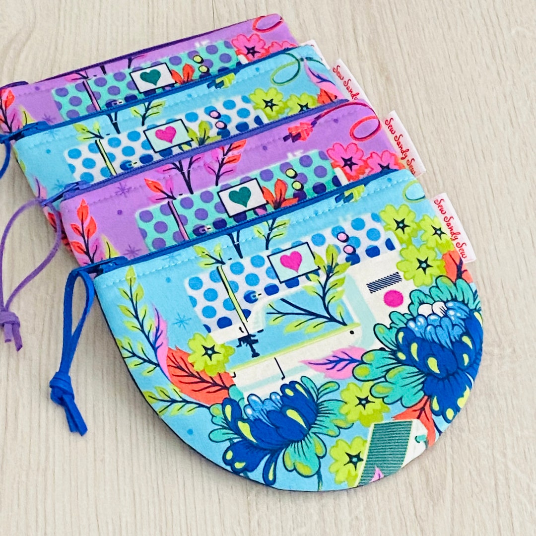 Curvy Zipper Pouch - Sewing Machines - Choice of 2 Colours, Tula Pink ...