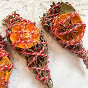 Yule Tide Cedar, Juniper, Orange, Basil, Smudge Stick - Etsy