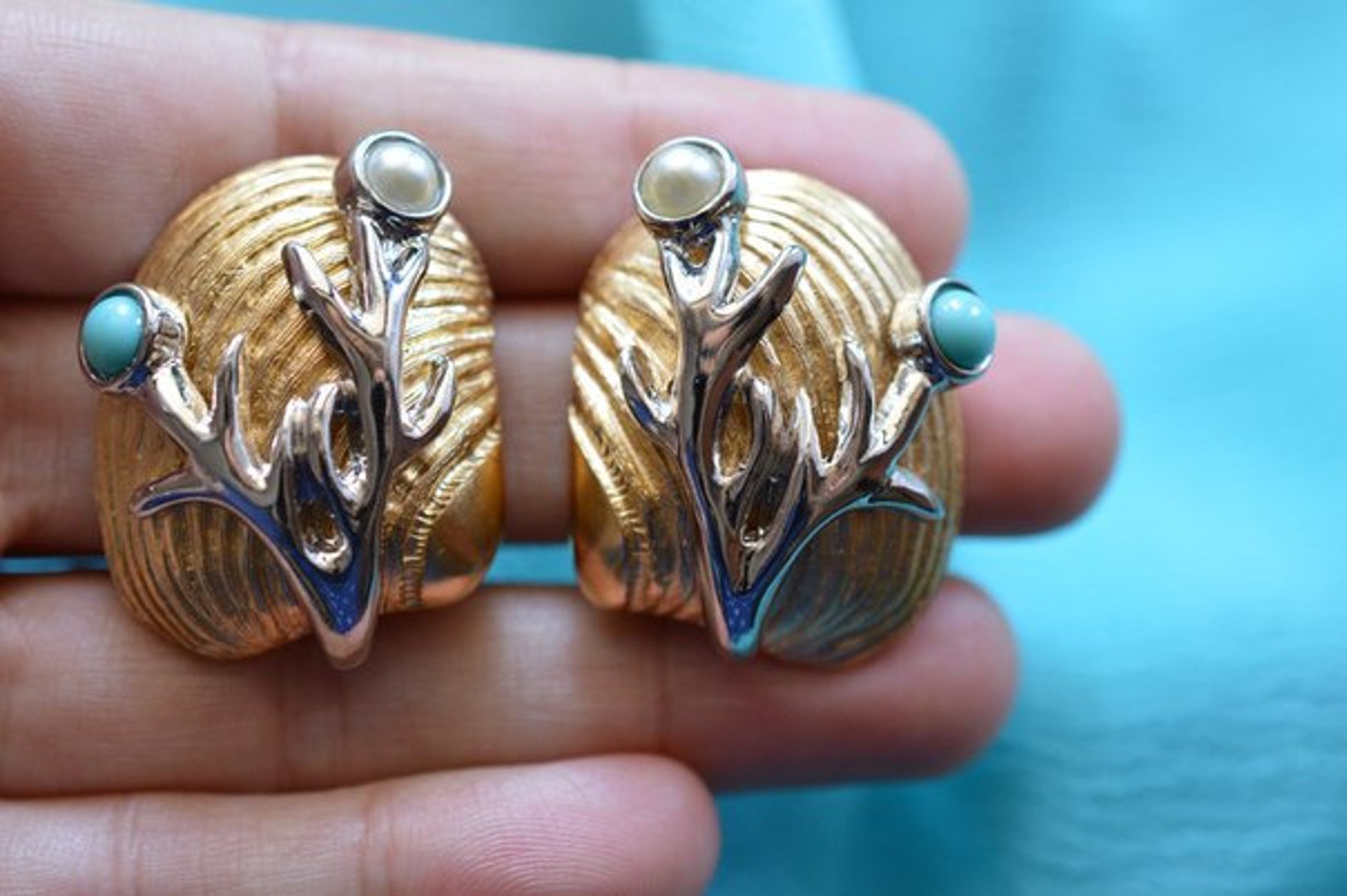 CAMEON Clip on Earrings Signed Cameon Canada 1980s - Etsy