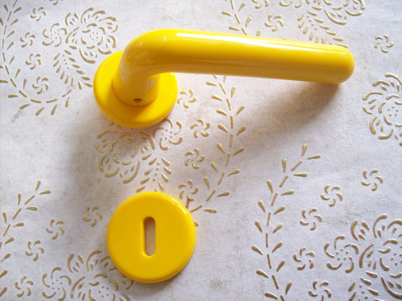 Vintage Italy Yellow Handle of Very High Quality. Yellow | Etsy