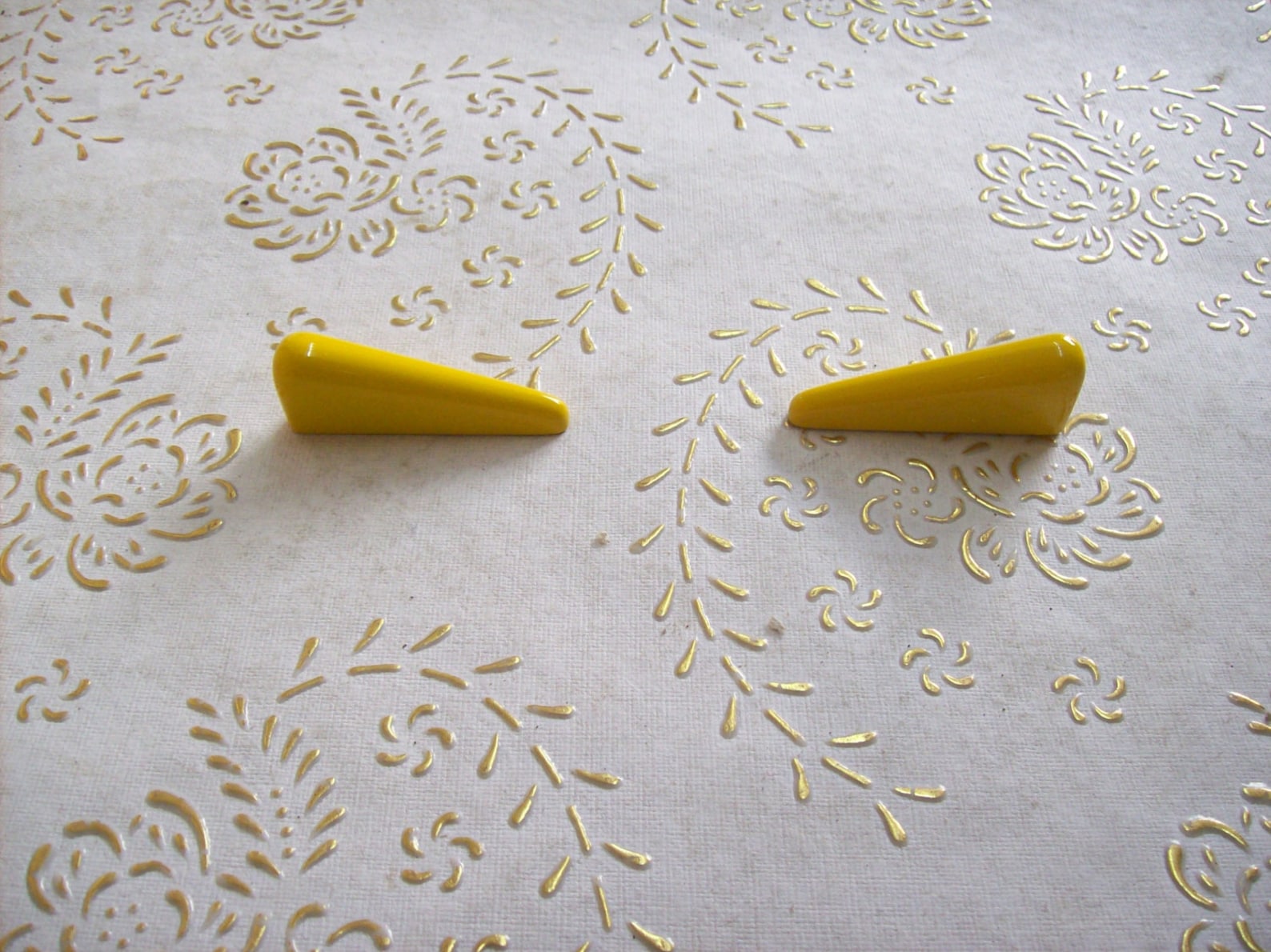 Italy Brass Handles in High Quality. Polished Yellow Handles. Iron ...