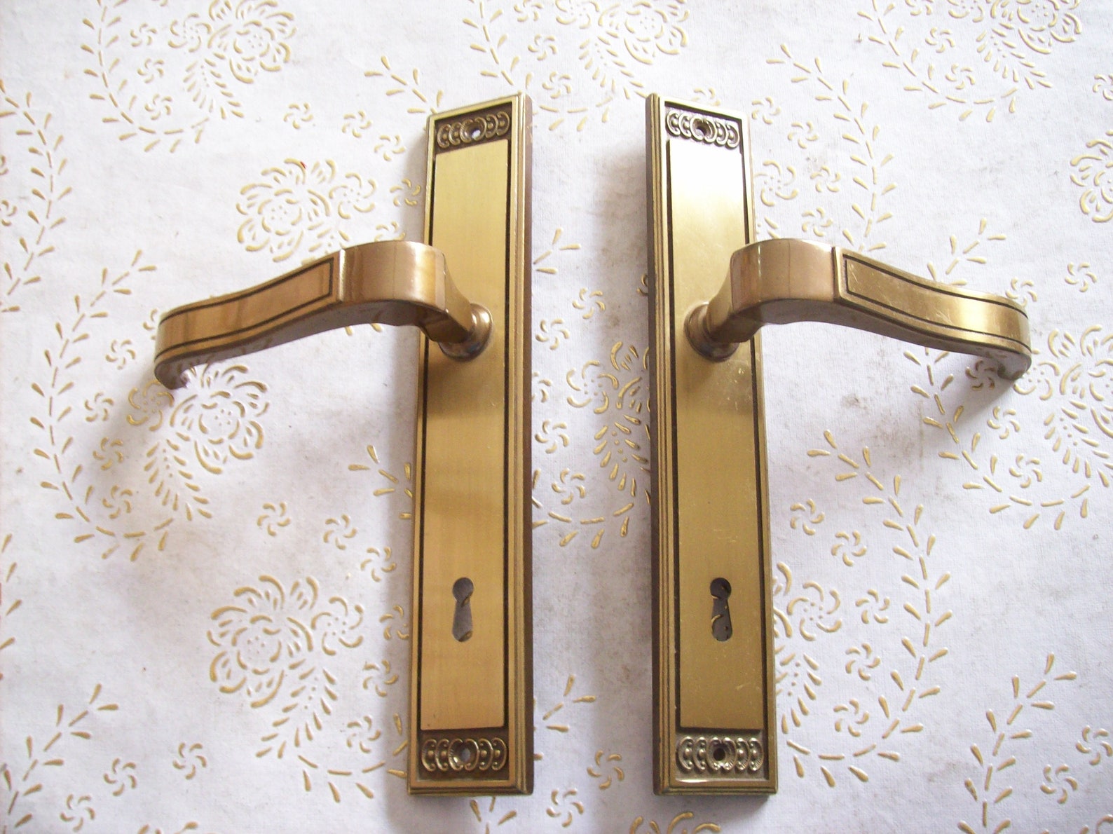 Italy Handle in Antique Brass Satin Bronze. Frame 8 Mm, Hole Distance ...