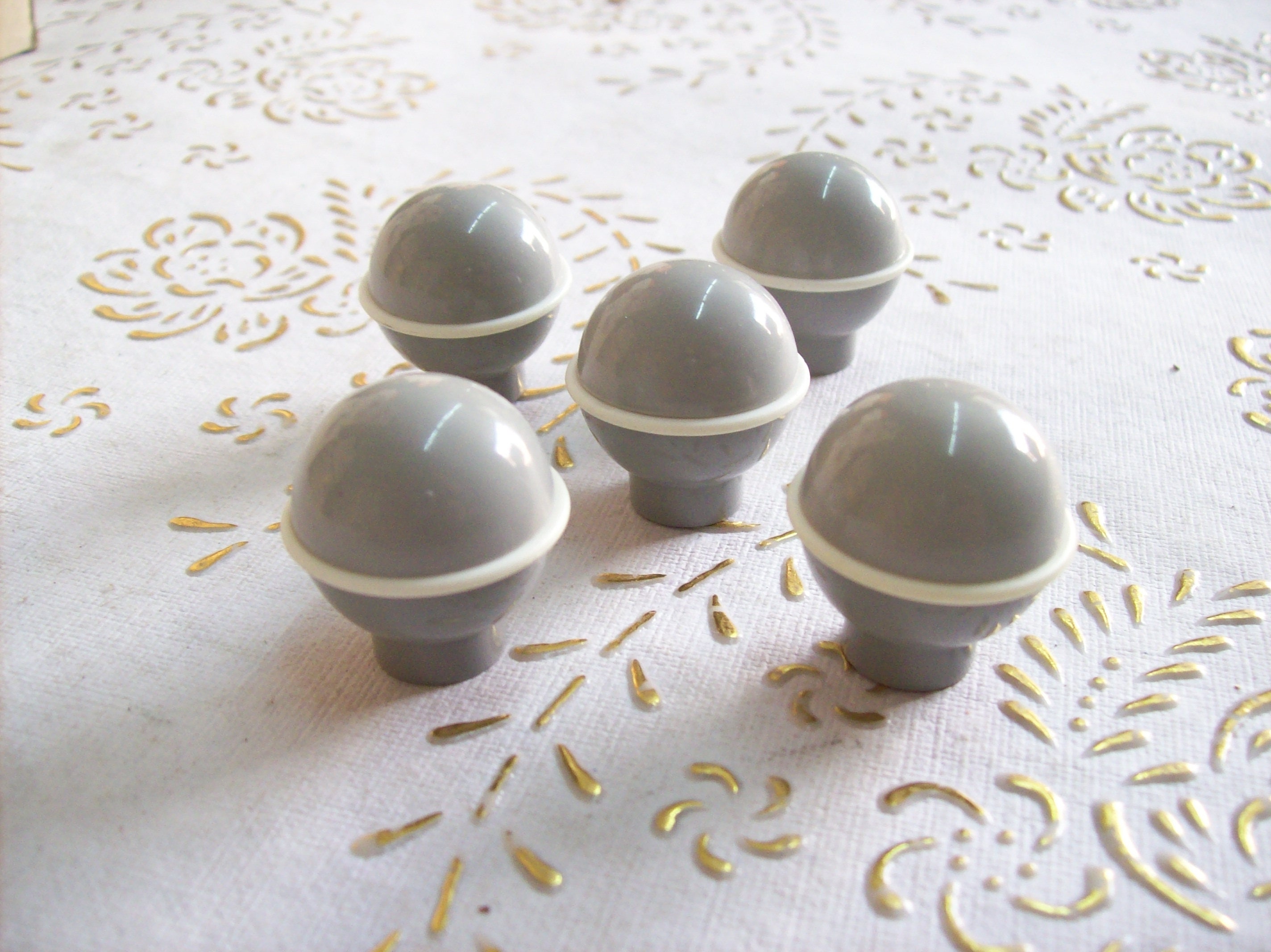 Italy Handles and Knobs in High Quality.knobs of Hard Plastic, Grey and ...