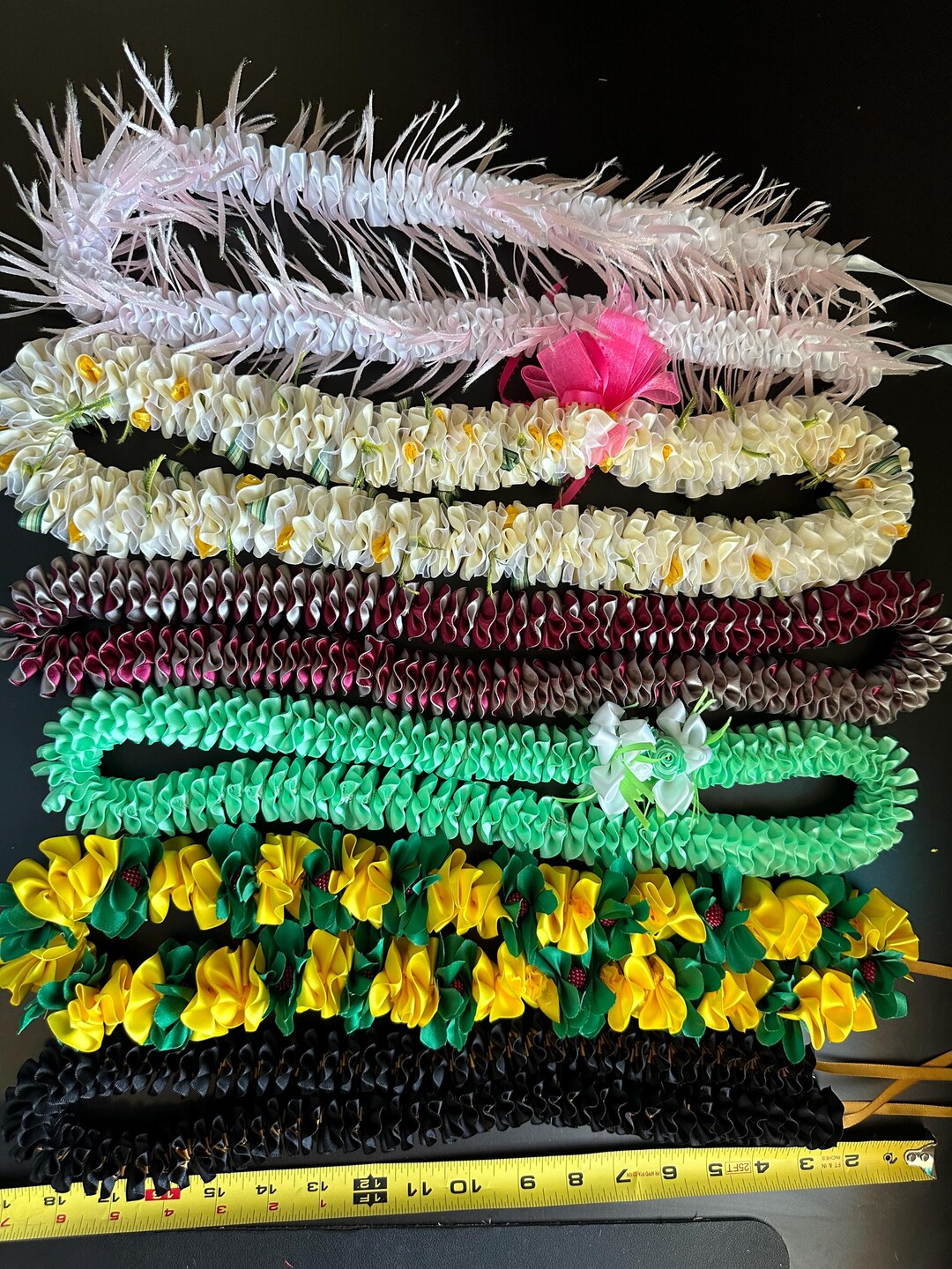 Carnation Lei, Sample Display (33-36 Inches) - Etsy