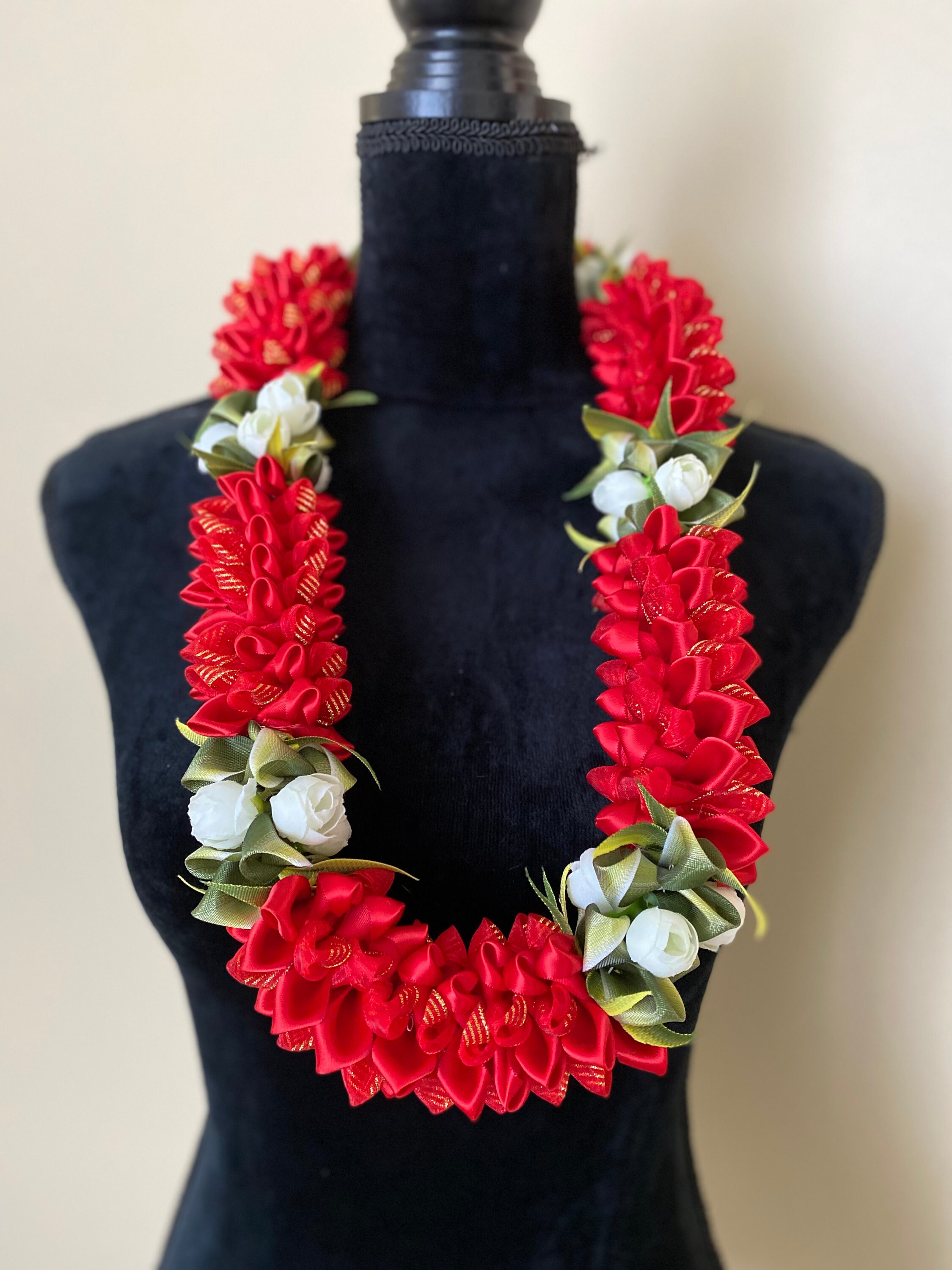 Red ginger w Pikake | Etsy