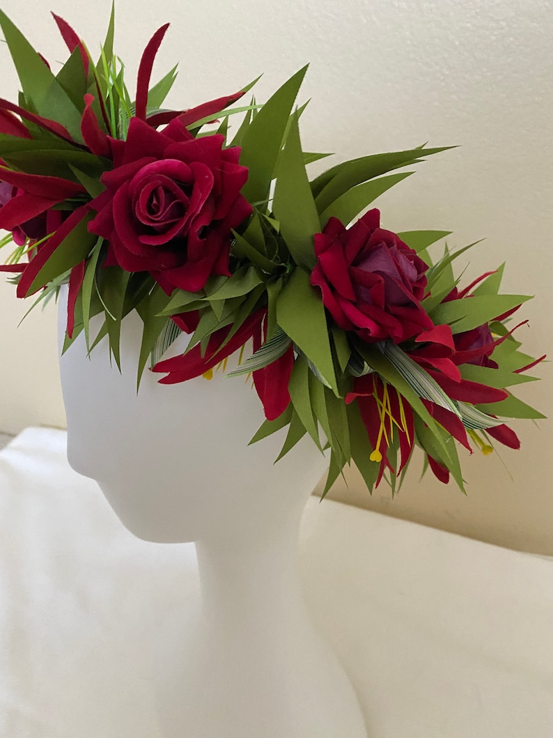 Red Velvet Rose and Spider Lily Haku Lei Po'o - Etsy