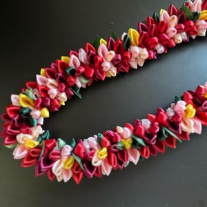 Red Bouquet Flowers Lei - Etsy