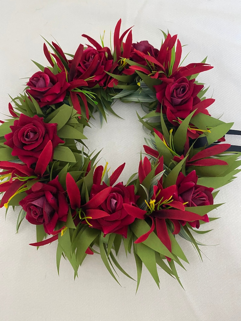 Red Velvet Rose and Spider Lily Haku Lei Po'o - Etsy