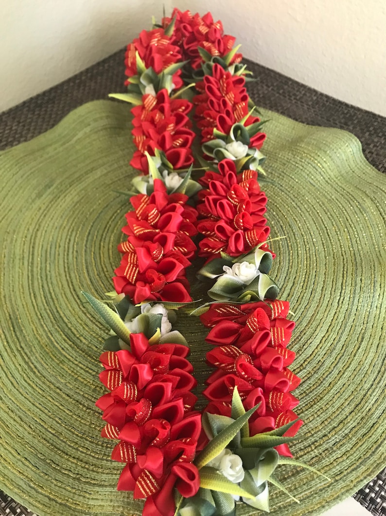 Red ginger w Pikake | Etsy