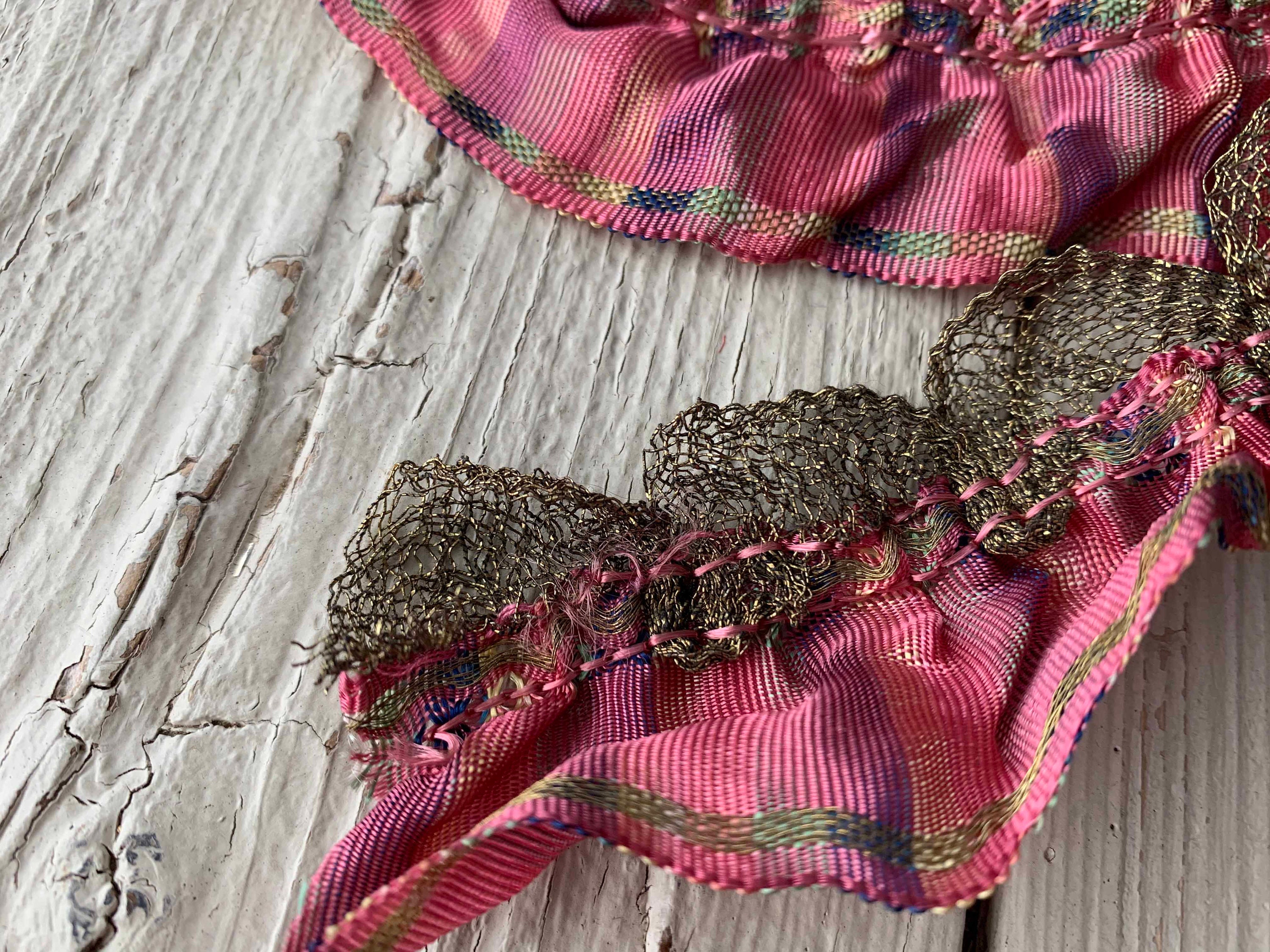 24 Inches Antique Rayon Gathered Trim With Scalloped Metallic Mesh Trim ...