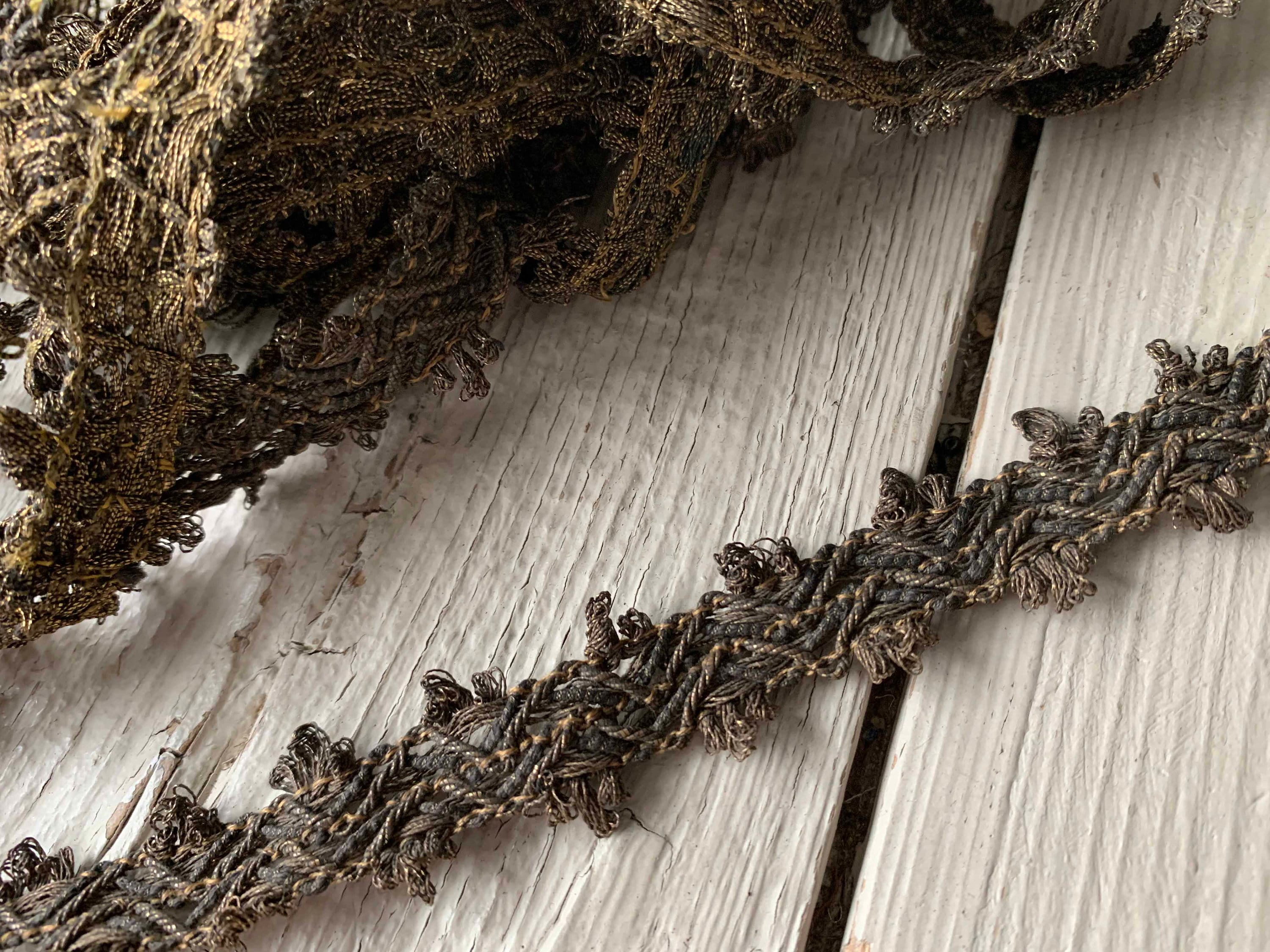 By the 1/2 Yard Victorian Antique Metallic Trim Intricate Pattern ref ...