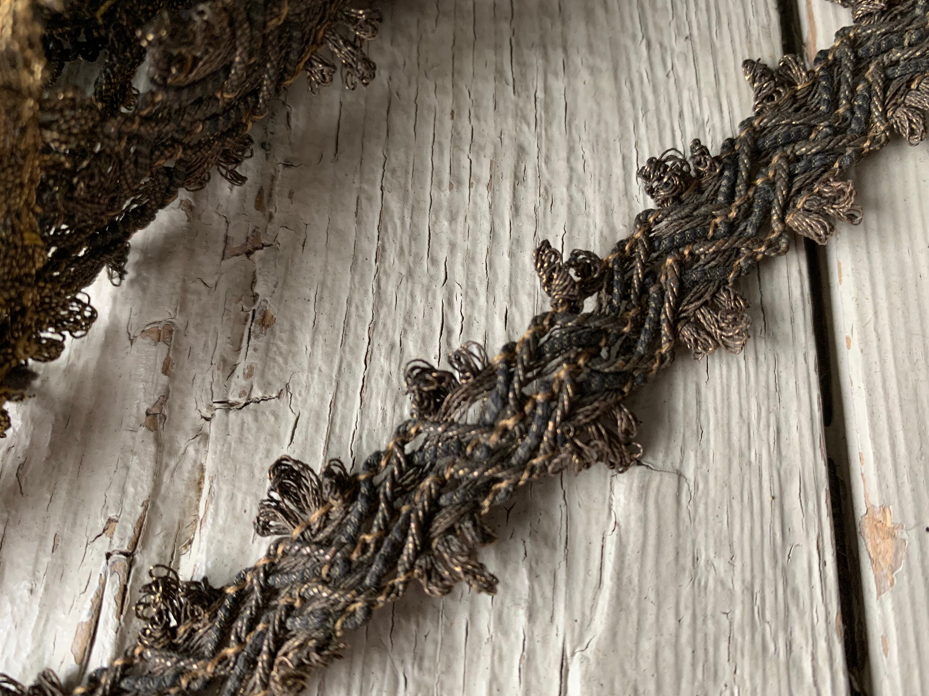 By the 1/2 Yard Victorian Antique Metallic Trim Intricate Pattern ref ...