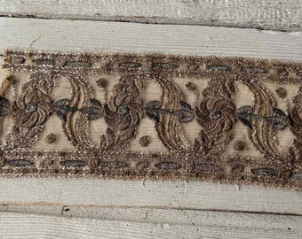 18 Inches Antique French Metallic Net With Floral Embroidery (ref: A ...