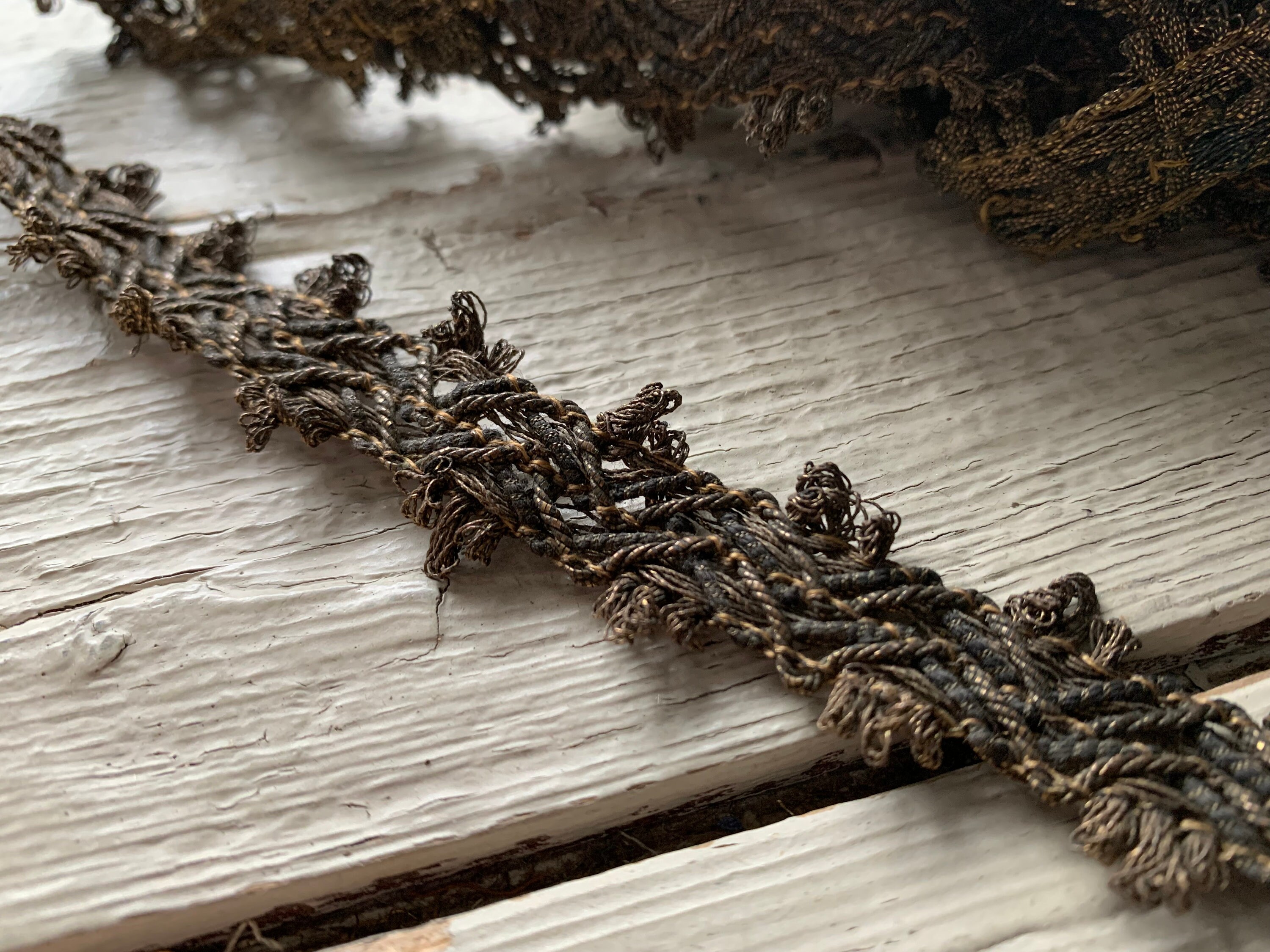 By the 1/2 Yard Victorian Antique Metallic Trim Intricate Pattern (ref ...