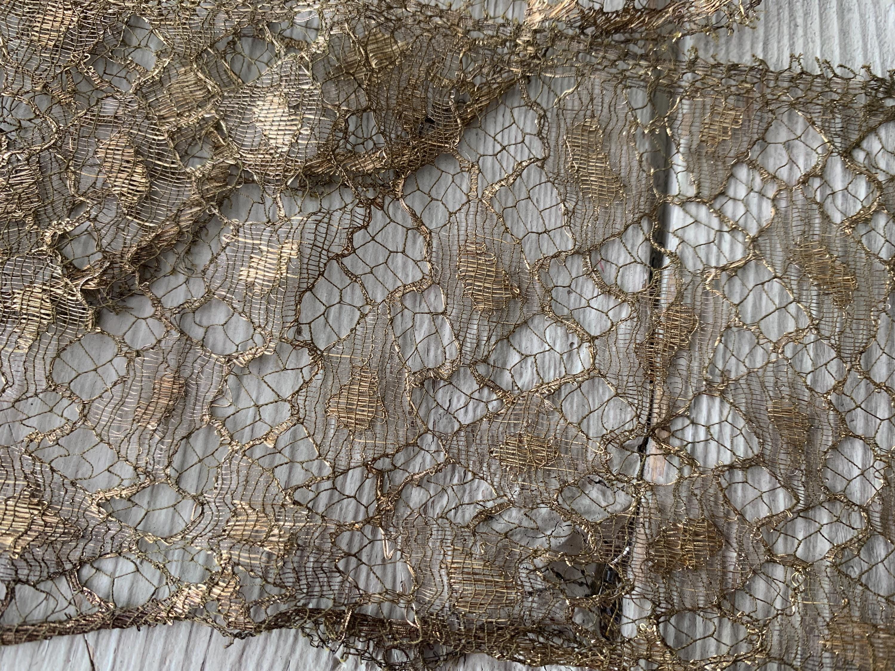Select a Length Antique Gold Metallic Lace Scalloped Bottom Edge (ref ...