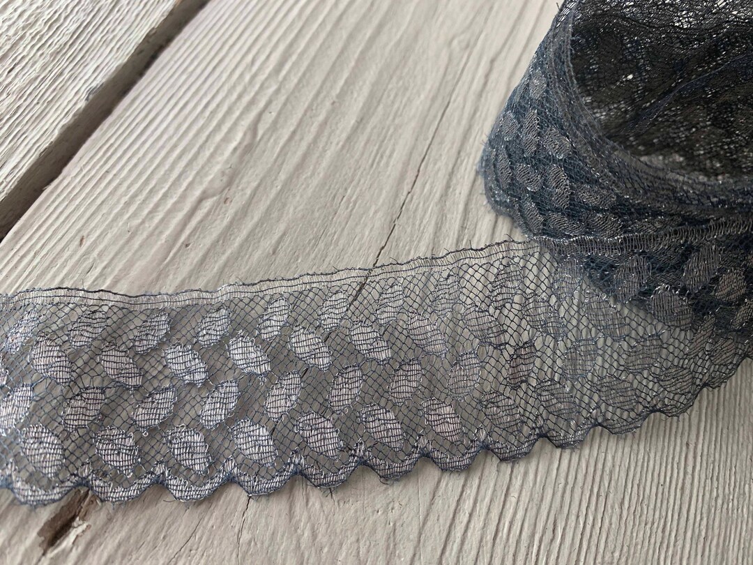 By the 17 Inches Antique Silver Metallic Lace Scalloped Bottom Edge ...