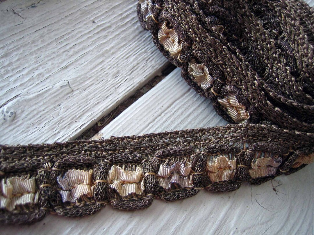 1/2 Yard Antique Metallic Scalloped Trim With Inserted Faded Ombre ...