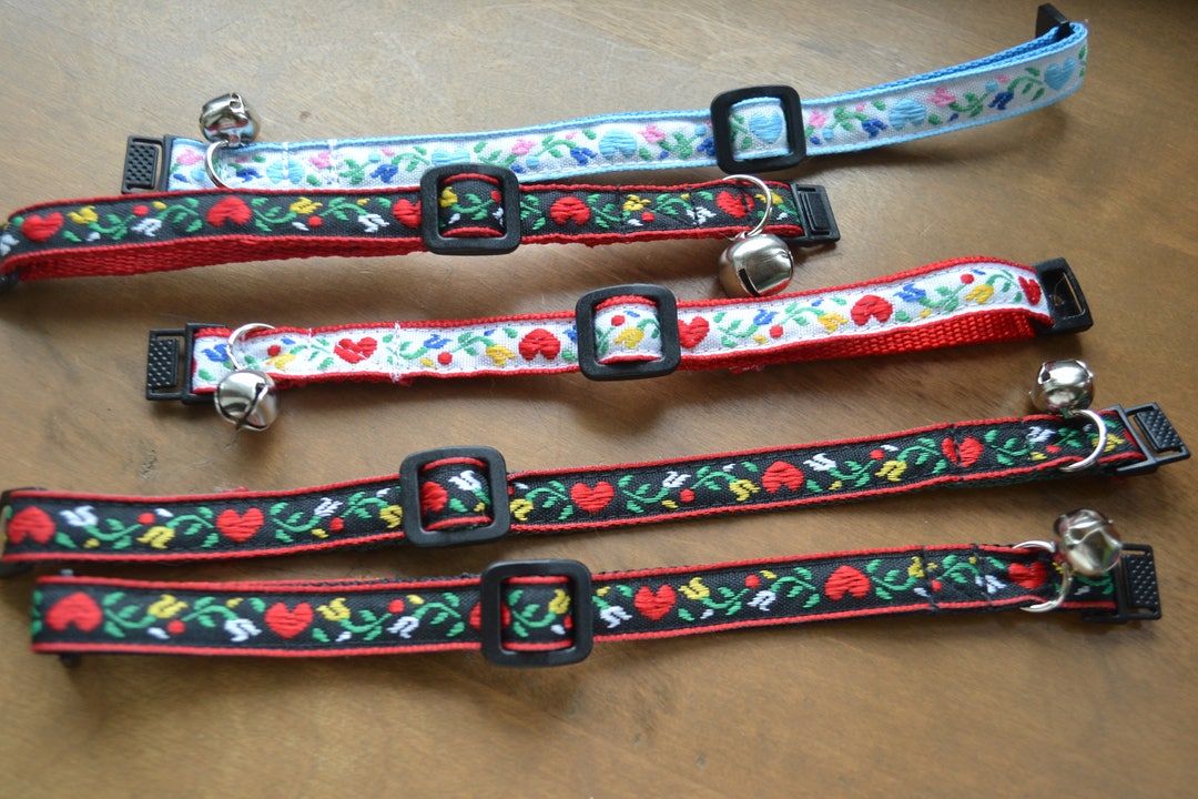 Cat Collars, Ribbon Trim is Hearts in Red and Blue on White or Black ...