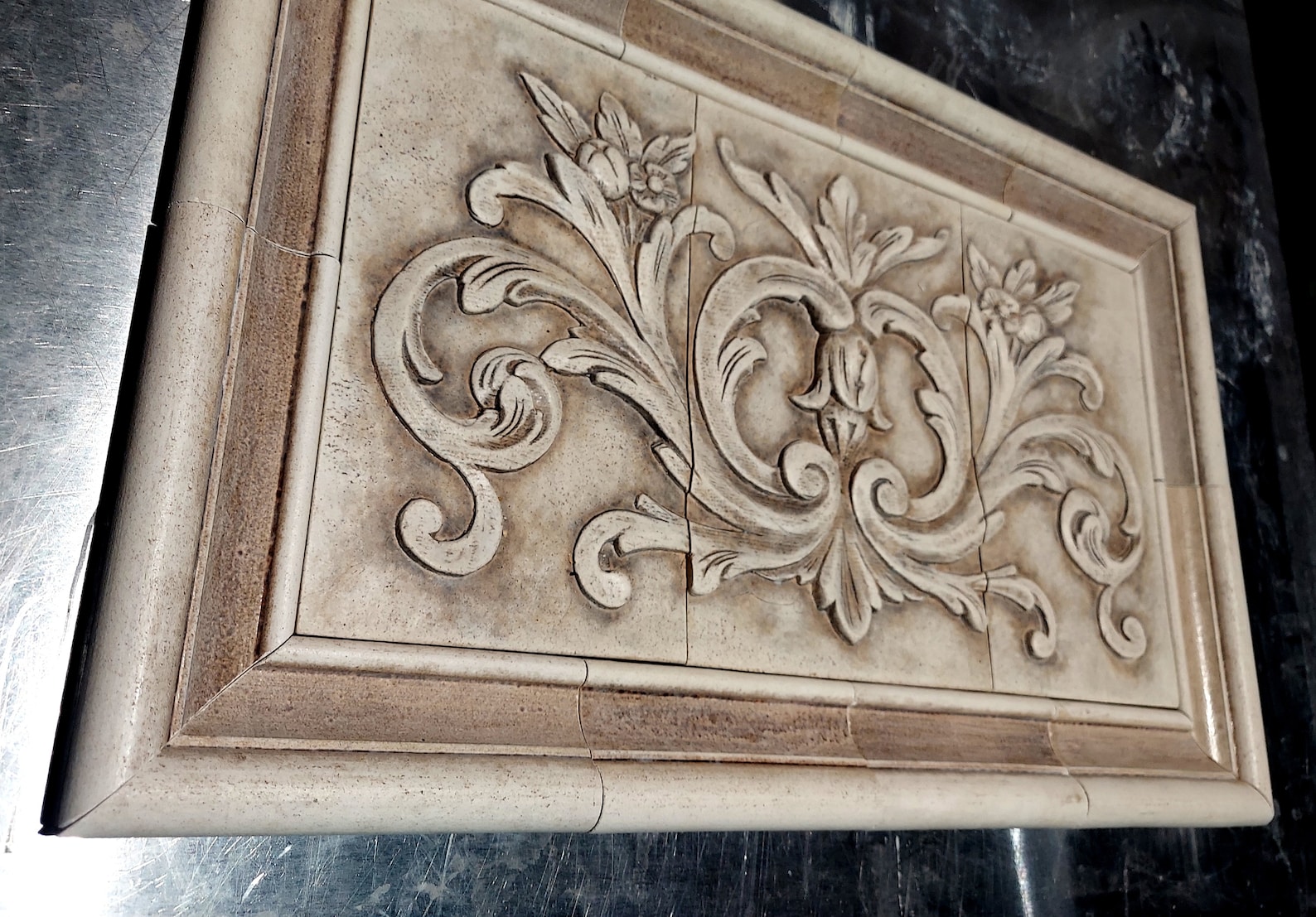 Ceramic Tile Medallion for Your Kitchen Backsplash. Floral and Plain ...