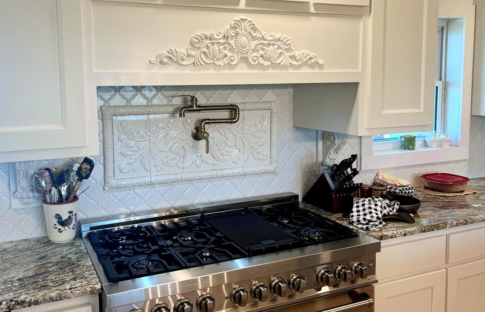 Backsplash 'mural' Ceramic Tile or Decorative Centerpiece, 12.75 X 15. ...