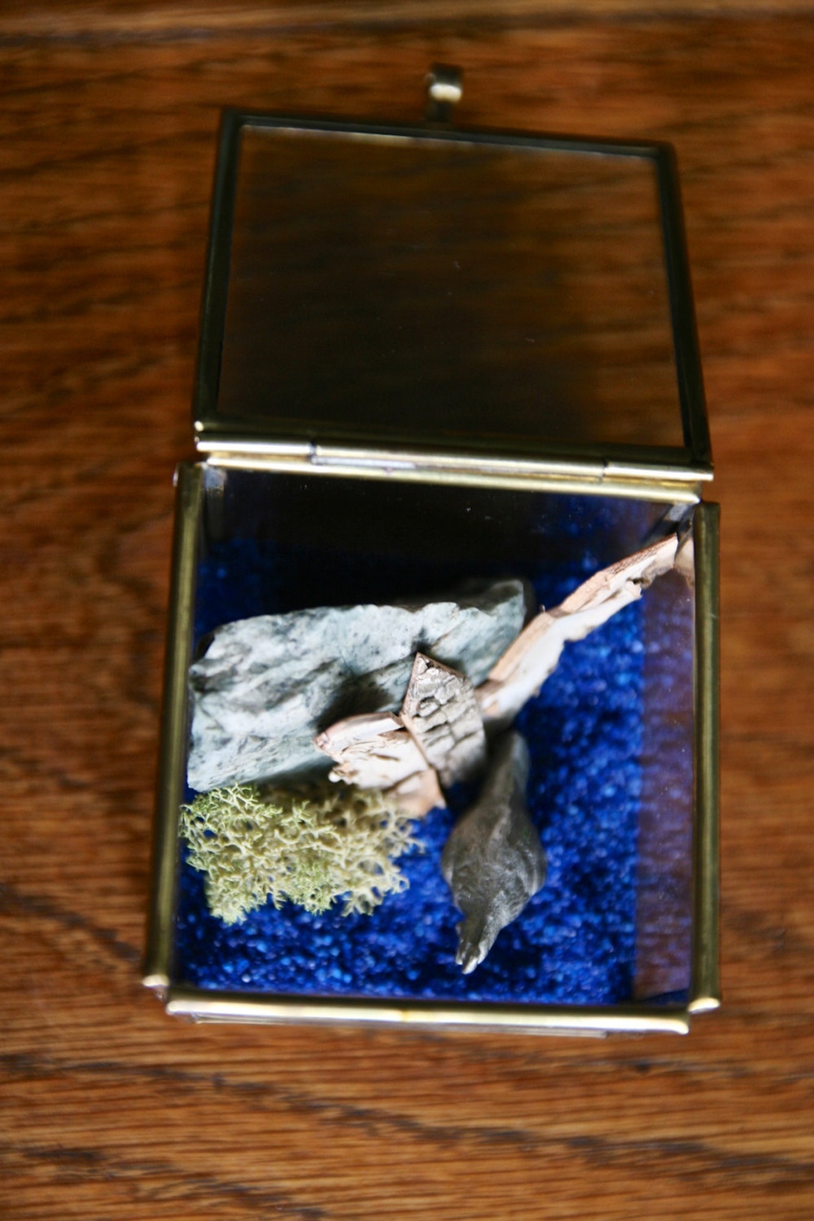 Vintage Brass Glass Diorama- Miniature World With Serpentine Rock - Etsy