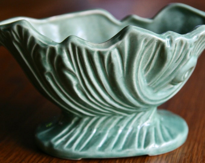 Vintage 1940s Teal/mint Colored Scroll Leaf Pattern Mccoy Planter - Etsy