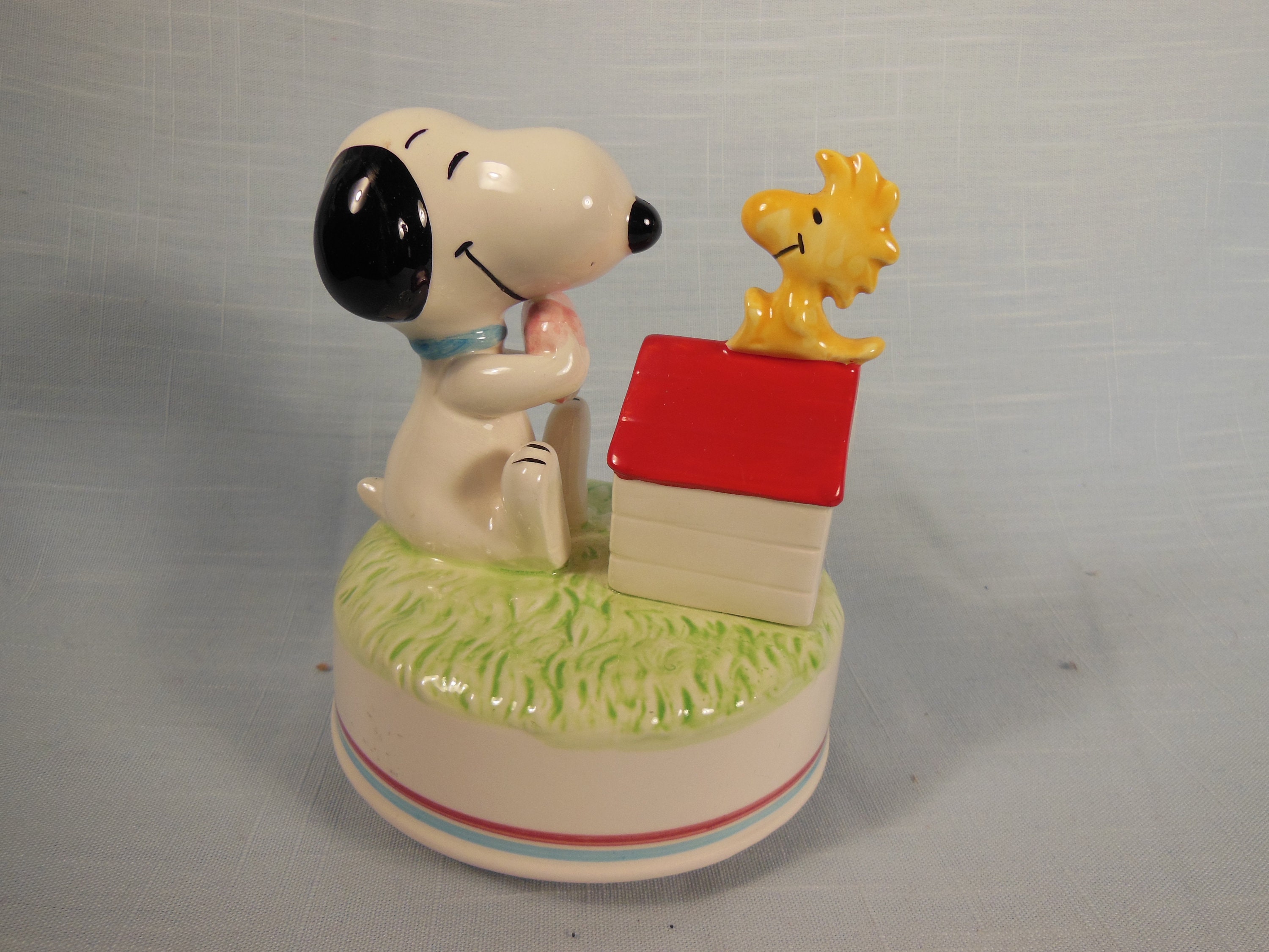Snoopy Music Box for sale | Only 4 left at -75%