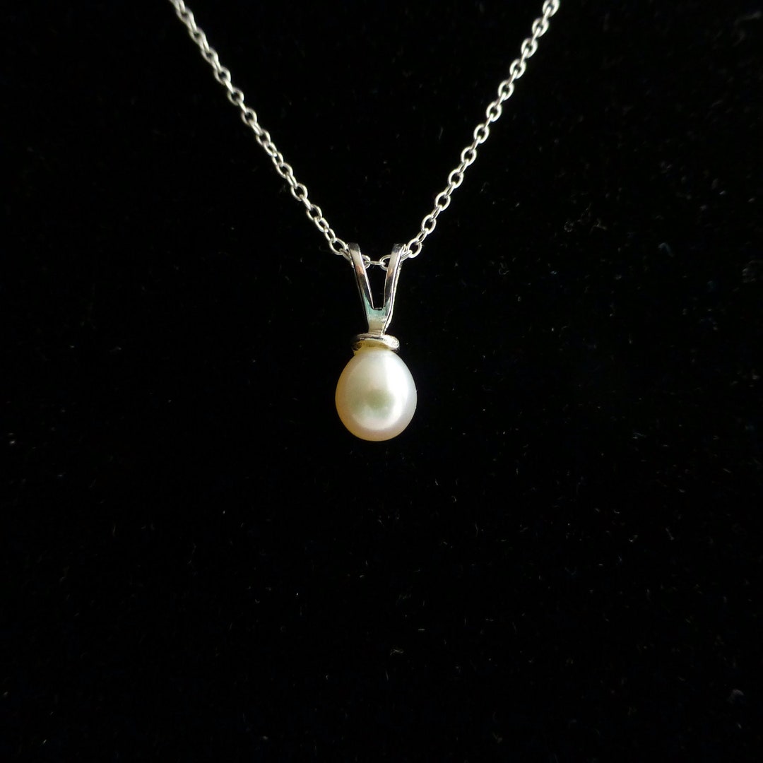Single Pearl Drop Necklace, White Pearl Pendant, Unique Jewelry ...