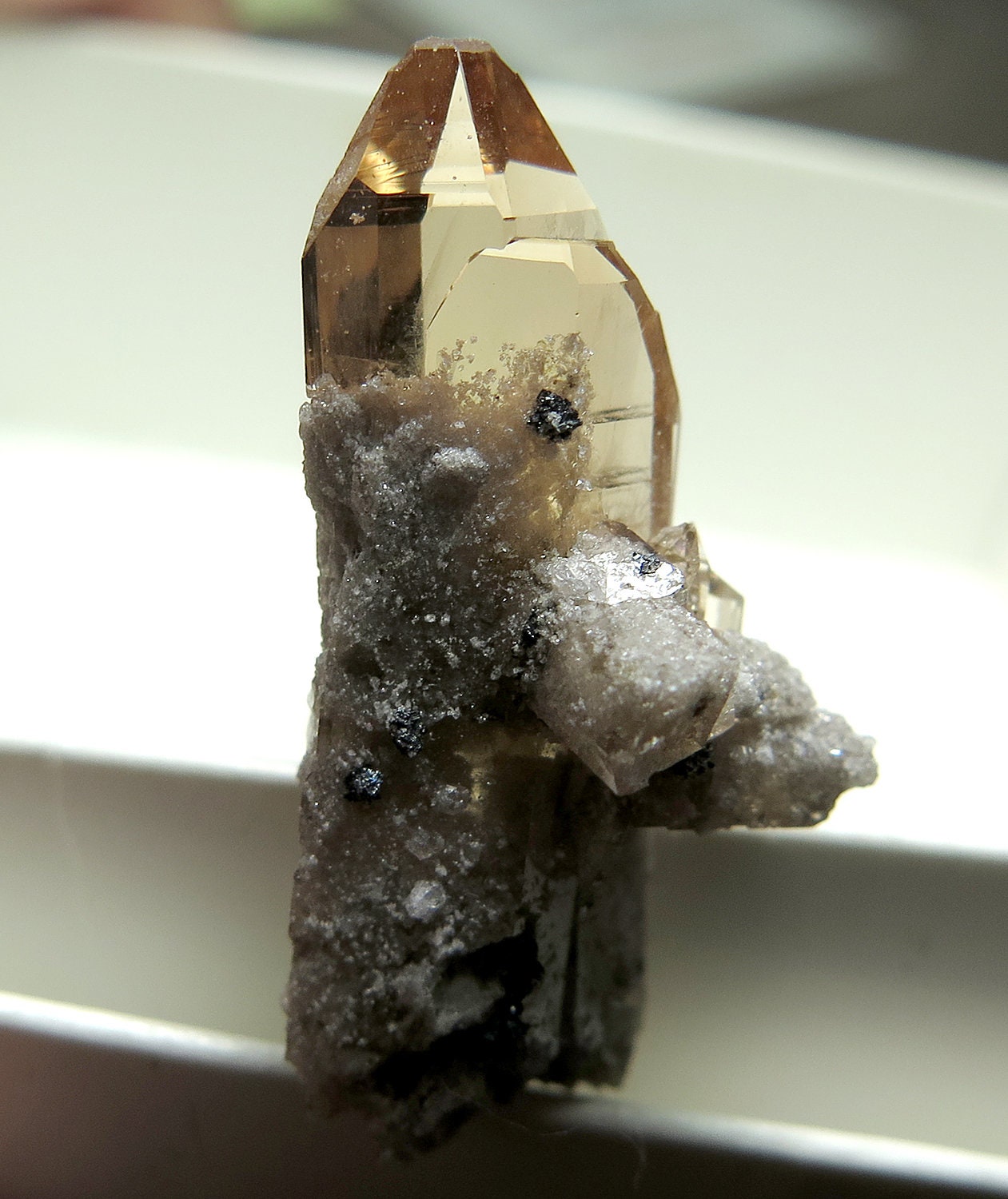 18 carat Natural gem Topaz Twin floater from Thomas Range, Utah USA