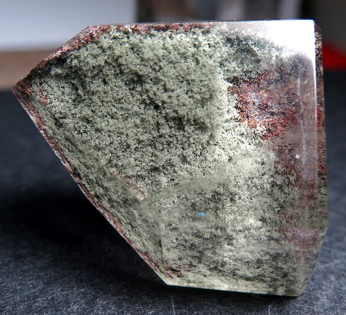 Excellent 82 gram polised quartz with Heavy Chlorite inclusions