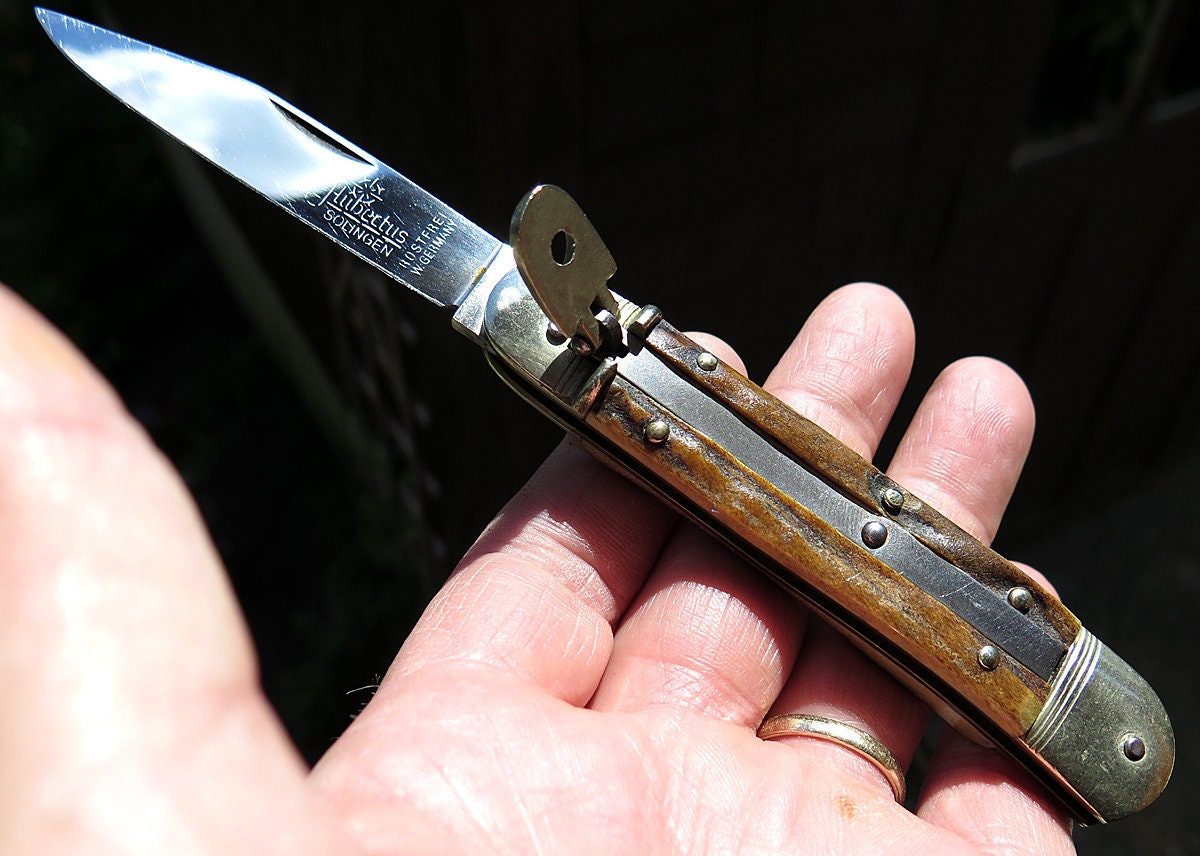 Old Vintage Hubertus Folding Knife Germany 1940 s old-vintage-hubertus-folding-knife-germany-1940-s
