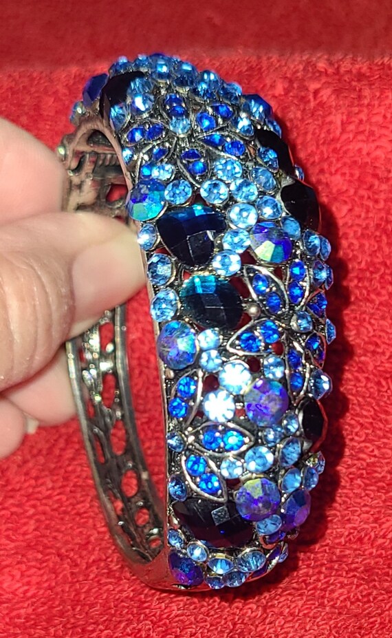 Vintage shades of blue and aurora borealis rhinestone… - Gem