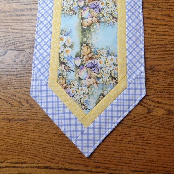 Quilted Easter Table Runner - Etsy