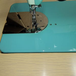 New (unused) 1960s White 1514 Sewing Machine, by Stagecoach Road, With ...