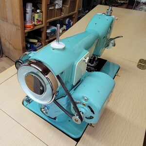 New (unused) 1960s White 1514 Sewing Machine, by Stagecoach Road, With ...