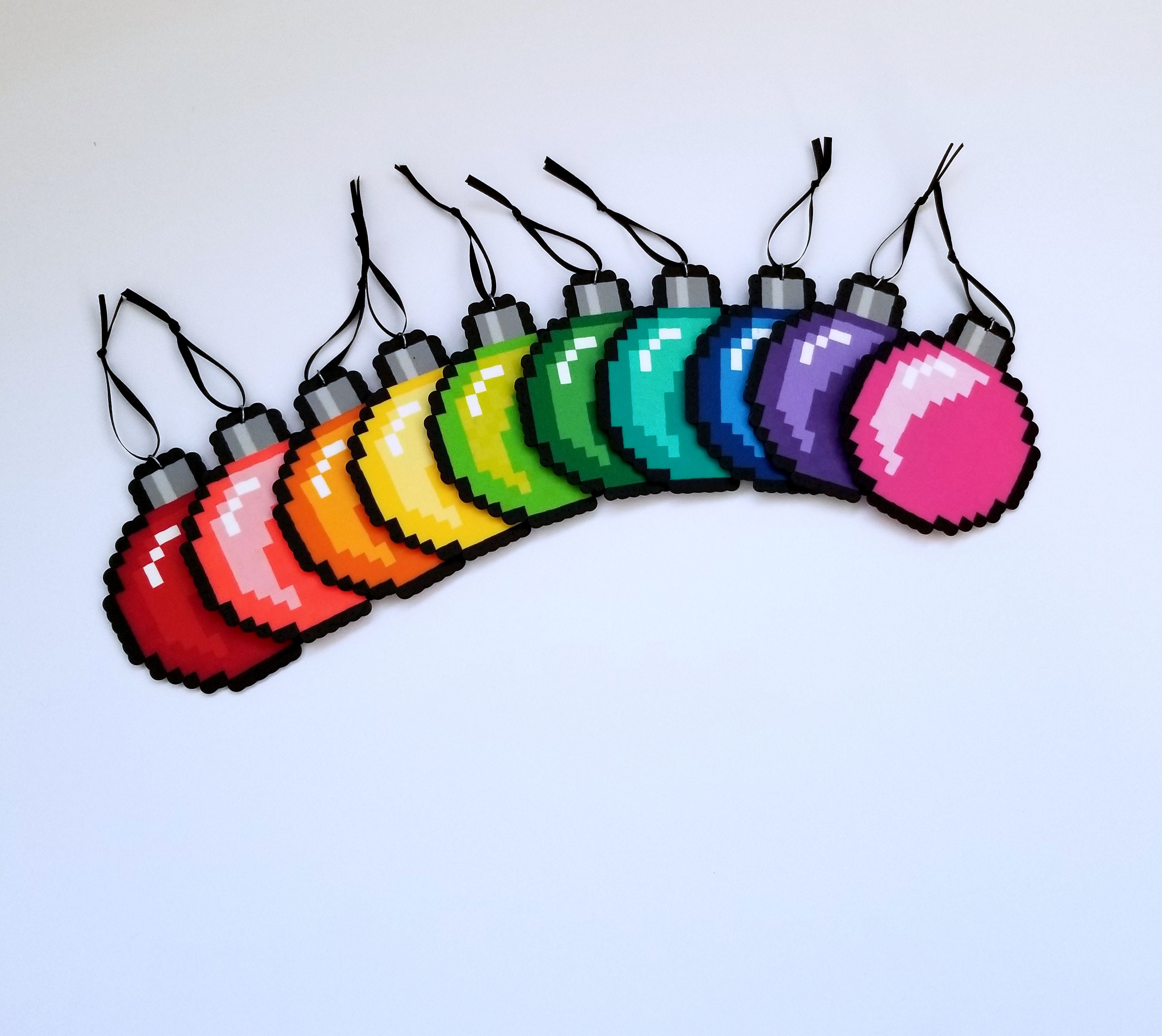 8 Bit Pixel Art Pixelated Christmas Bulb Baubles Christmas Tree ...