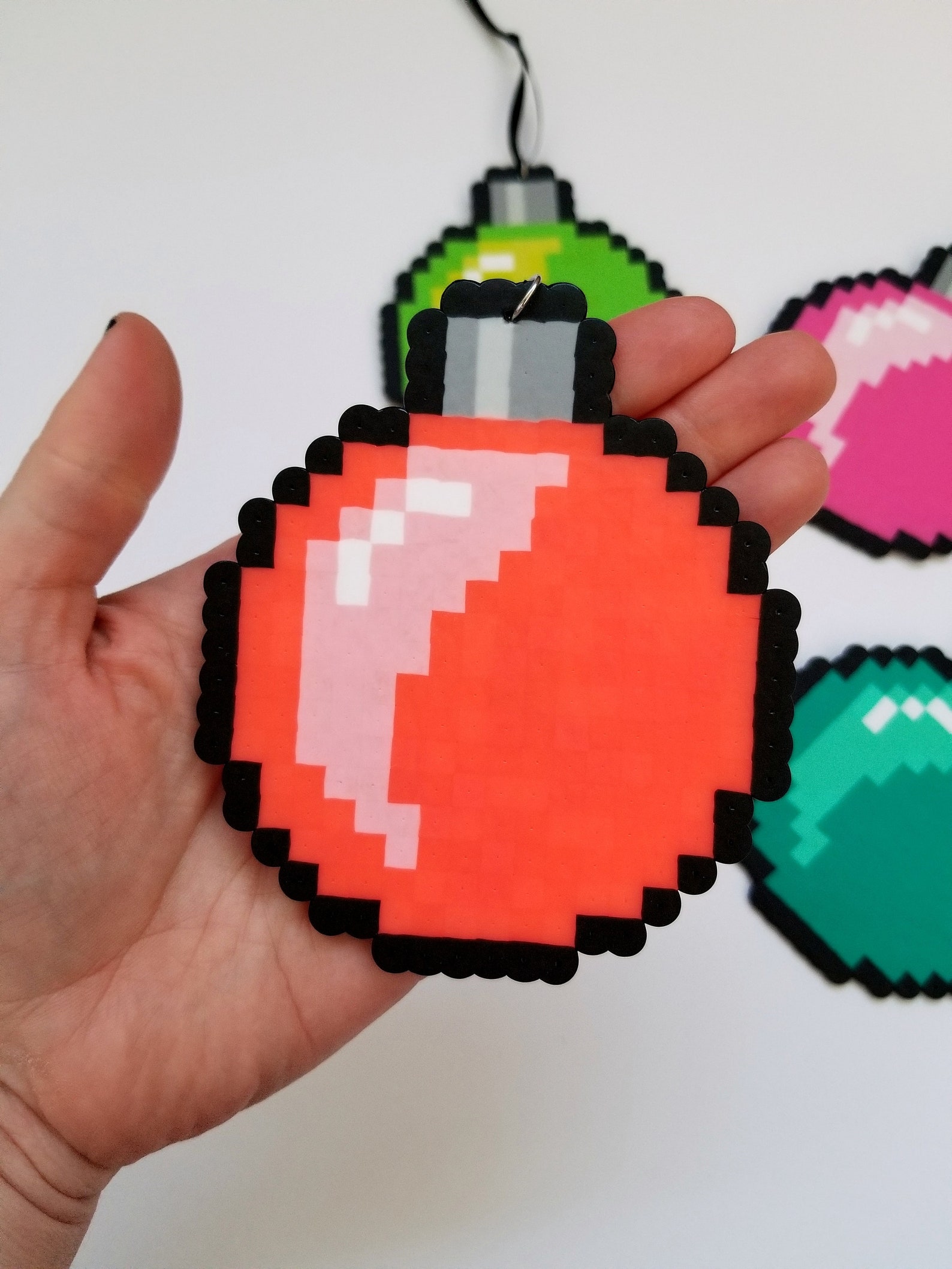 8 Bit Pixel Art Pixelated Christmas Bulb Baubles Christmas Tree ...