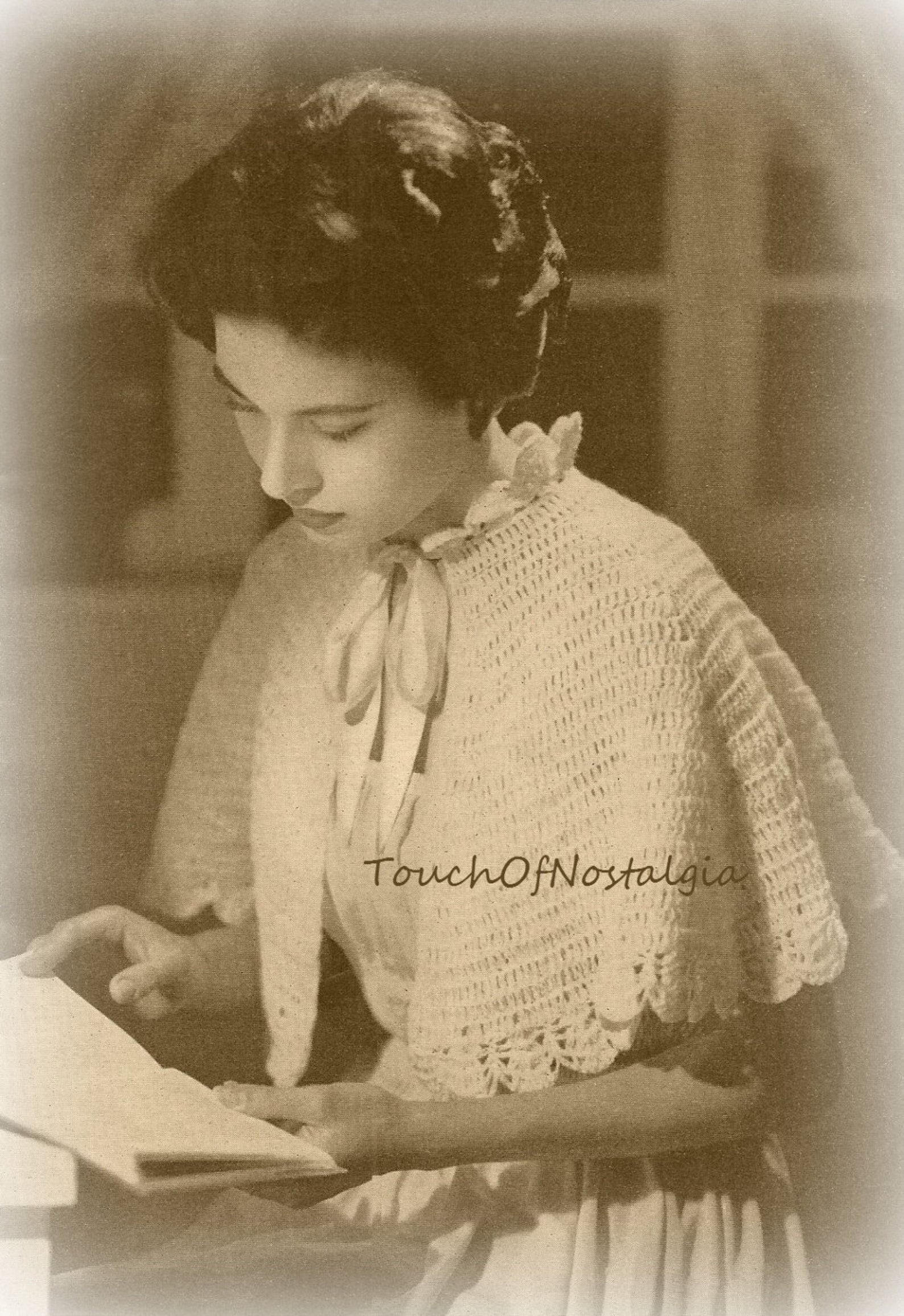 Crochet SHOULDER CAPELET Crochet Pattern Lovely Feminine LACE Shoulder ...