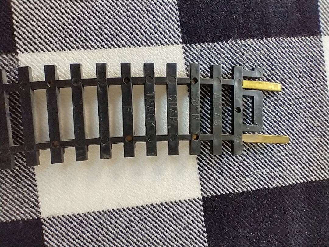 Atlas 18" R Snap Track F and Terminal Number 45, Train Tracks - Etsy