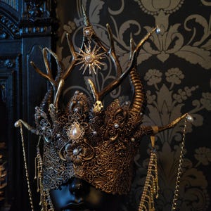 Soothsayer Headdress Mask With Chains and Pearls - Etsy