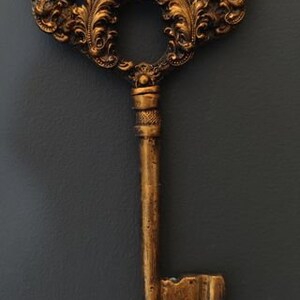 Ancient Chambers - Ornamental Key Gift Set - Etsy