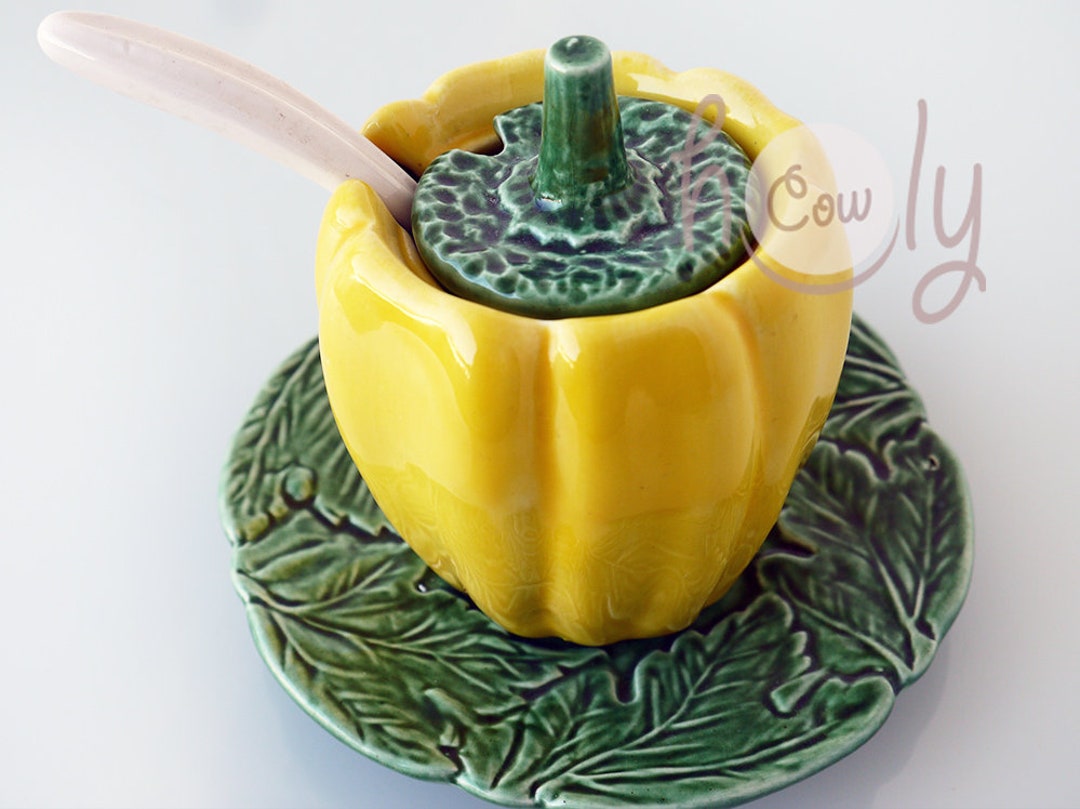 Handmade Ceramic Pepper Bowl With Spoon on Leaf Plate, Ceramic Pepper ...