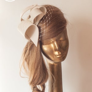 Unique Modern Cream FELT FASCINATOR , BRIDAL Fascinator . Ivory ...