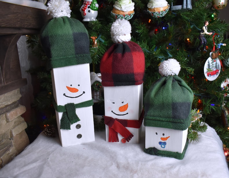 Winter Farmhouse Decor/ Wood Block Snowman Family/ Hand Painted 4x4 ...