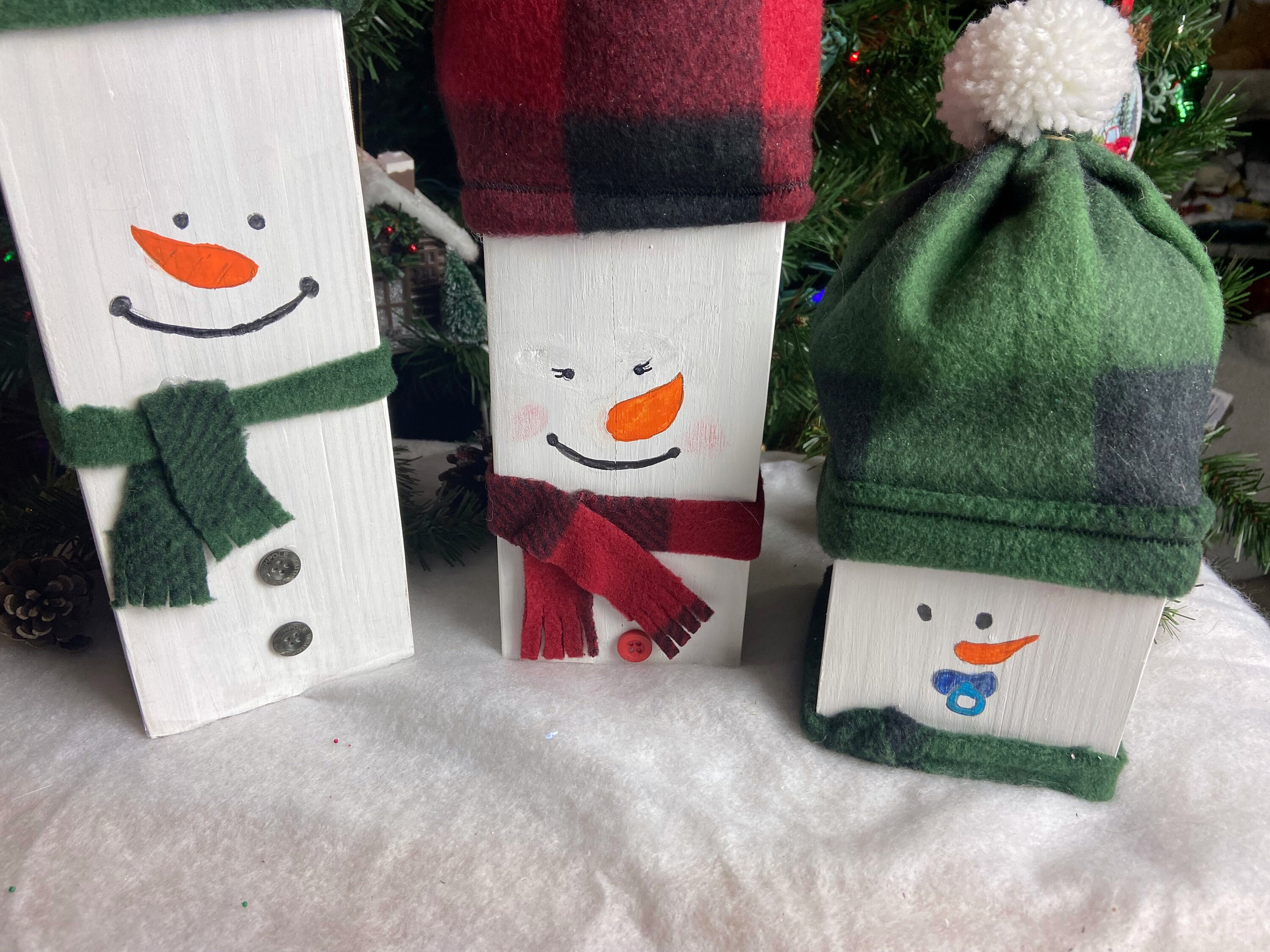 Winter Farmhouse Decor/ Wood Block Snowman Family/ Hand Painted 4x4 ...