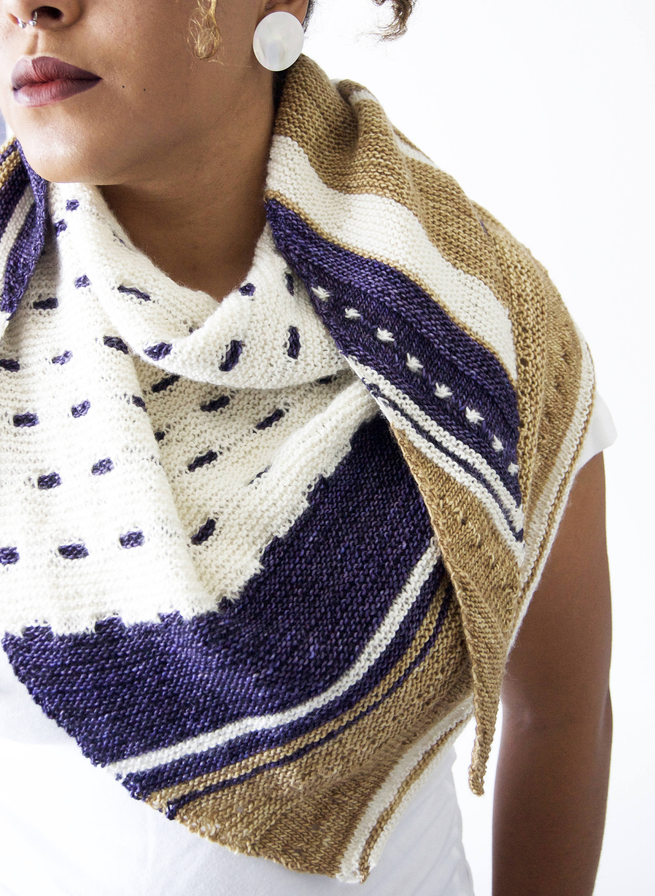 Hand Knit Shawl . Super Soft . Hand Made . Sandstone . White . | Etsy