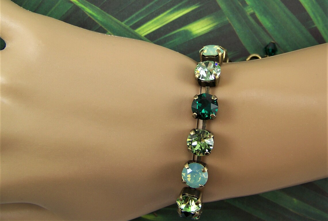 Green Crystal Bracelet 8mm Tennis Bracelet Cup Chain - Etsy