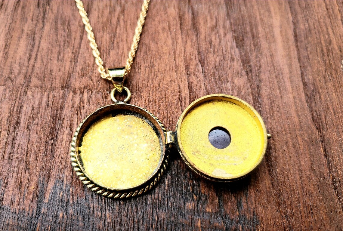 Gold Amethyst Locket Pendant Necklace - Etsy